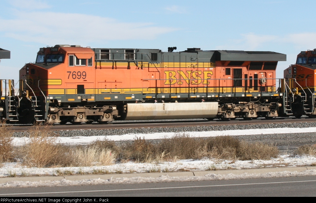 BNSF 7699
